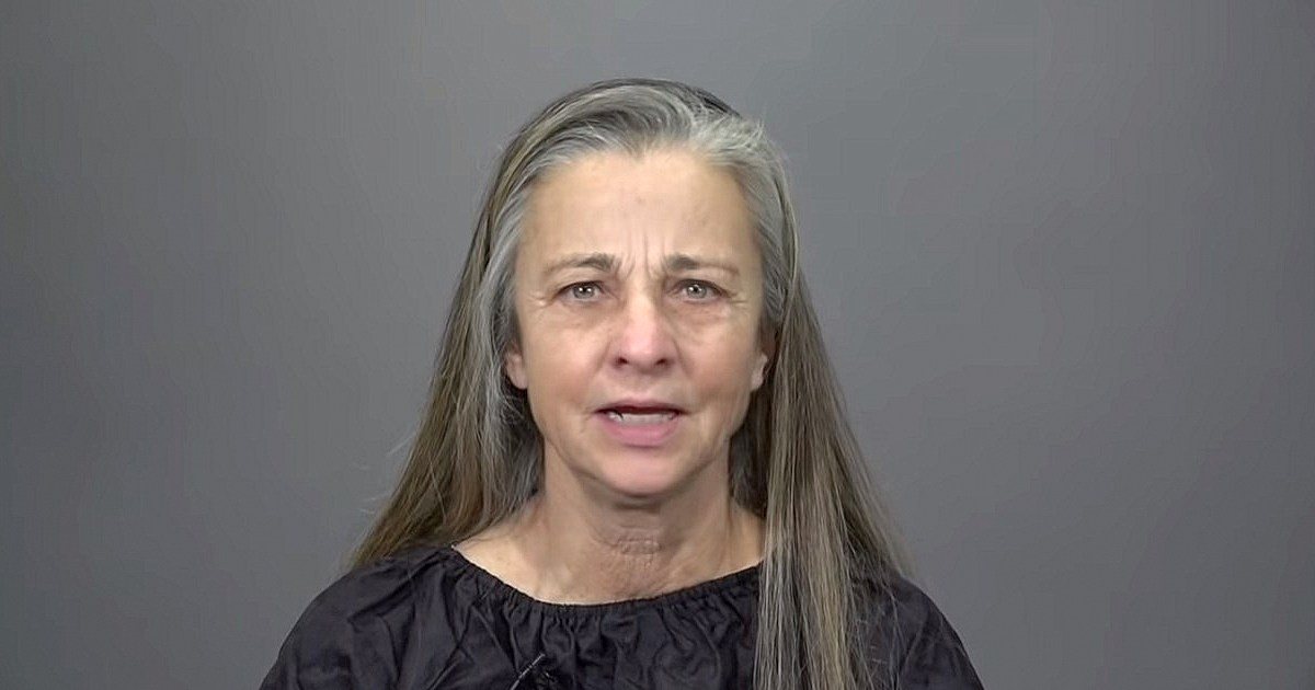 Molly Looks Decades Younger After Getting Astounding Makeover