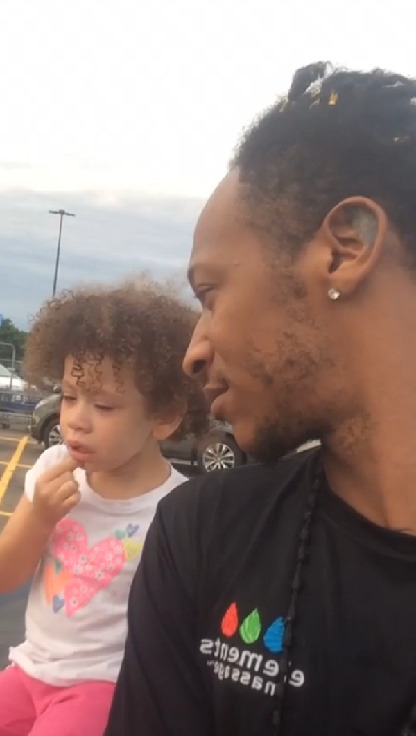 Father's Daughter Throws Tantrum At Walmart - His Reaction Has Millions ...